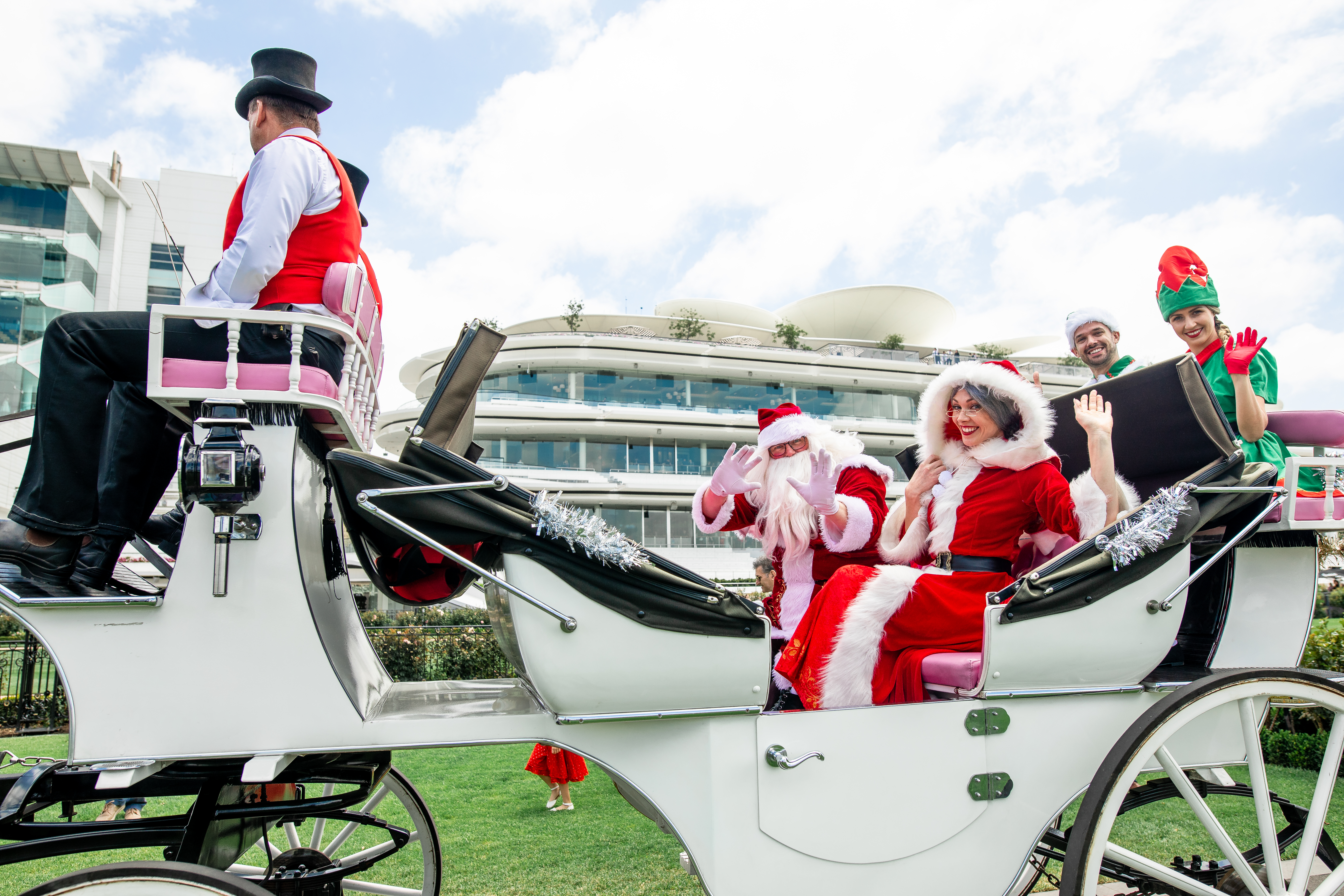Santa headlines VRC Christmas Race Day