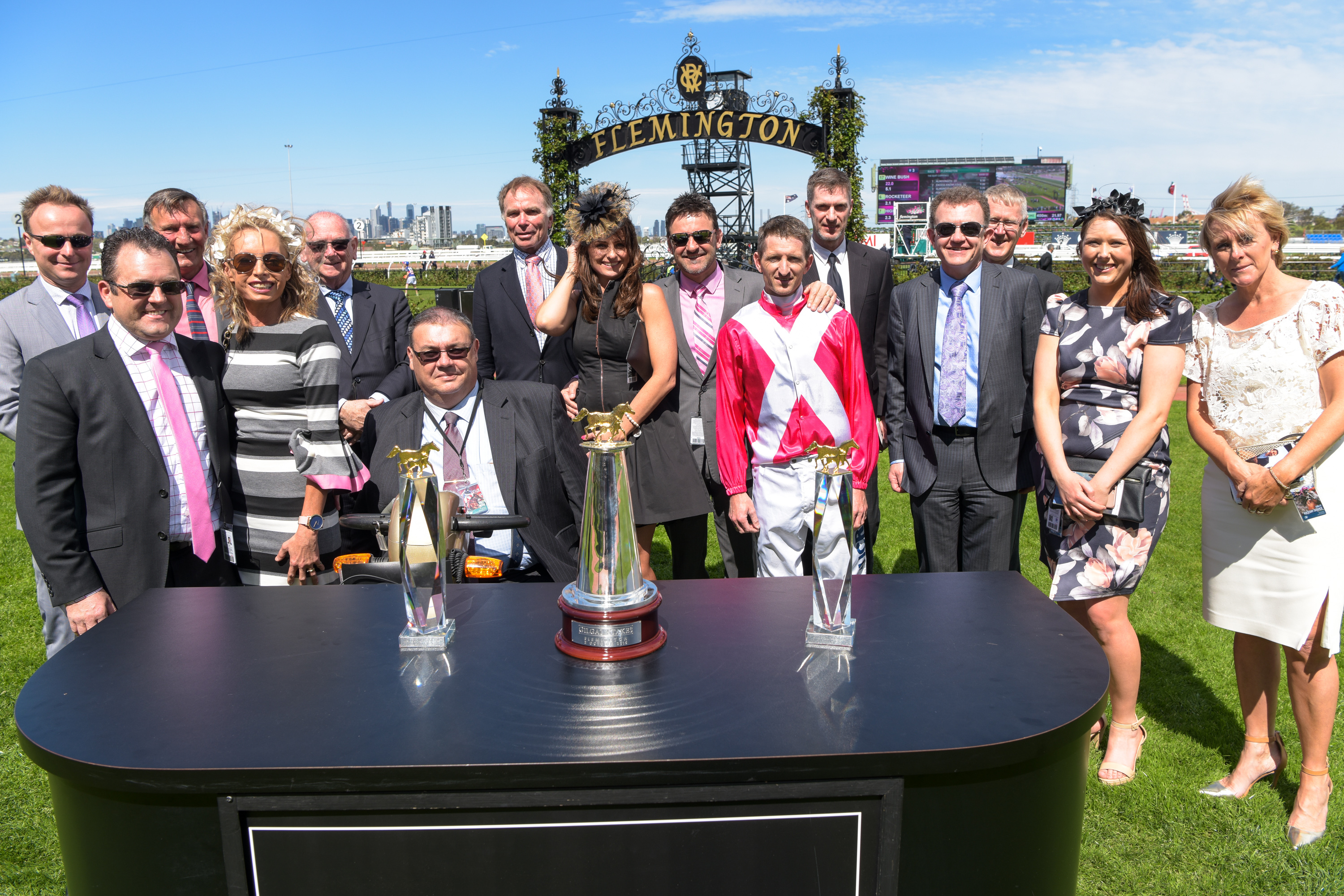Victoria Racing Club pays tribute to Deane Lester